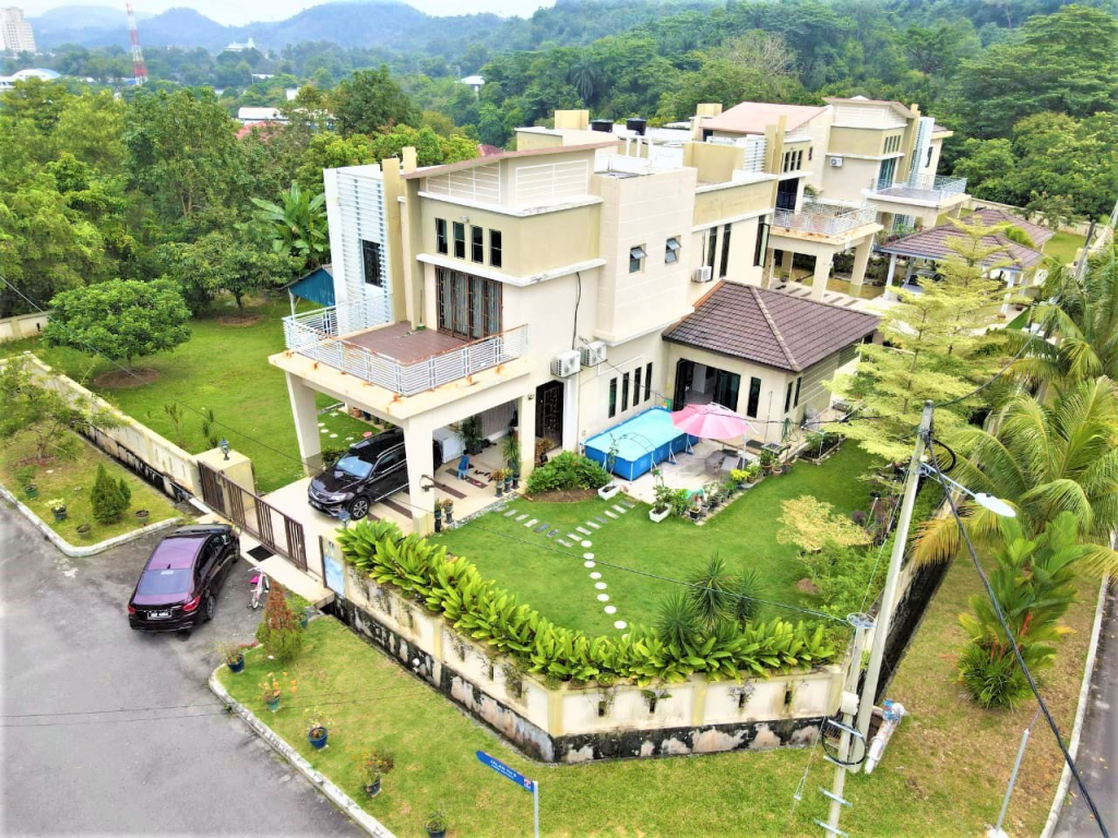 [WITH 6 BEDROOMS BIG LAND AREA 12871 SQFT] 2 Storey Bungalow Tiara ...