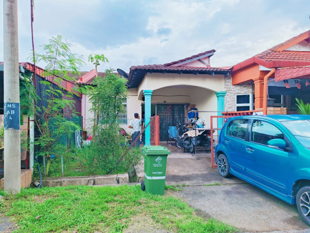 Teres Setingkat Taman Mawar Sari Bentong Teres Setingkat Taman Mawar ...